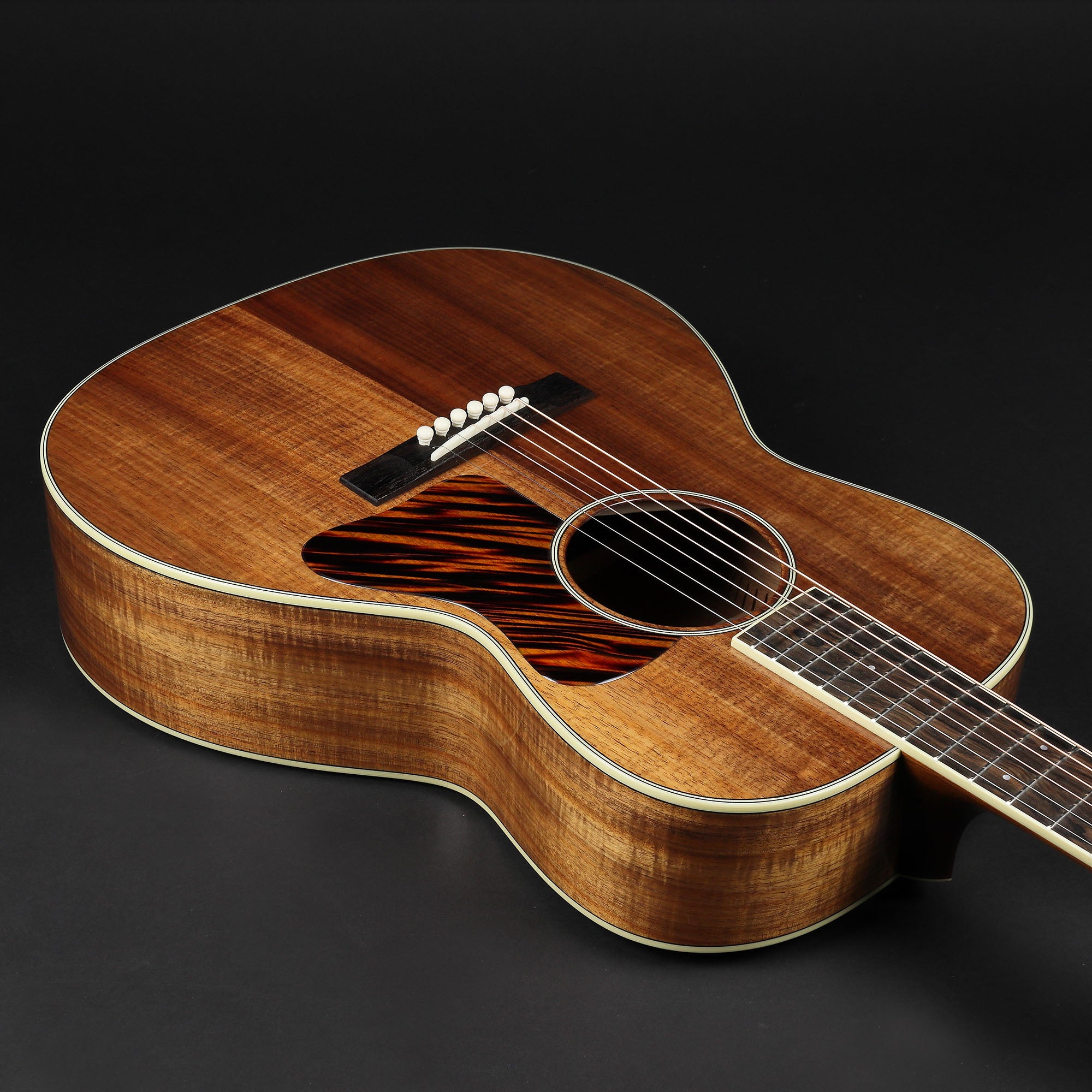 Bourgeois DownEast Hawaiian Bourgeois Blues LDBB – Mak's Guitars