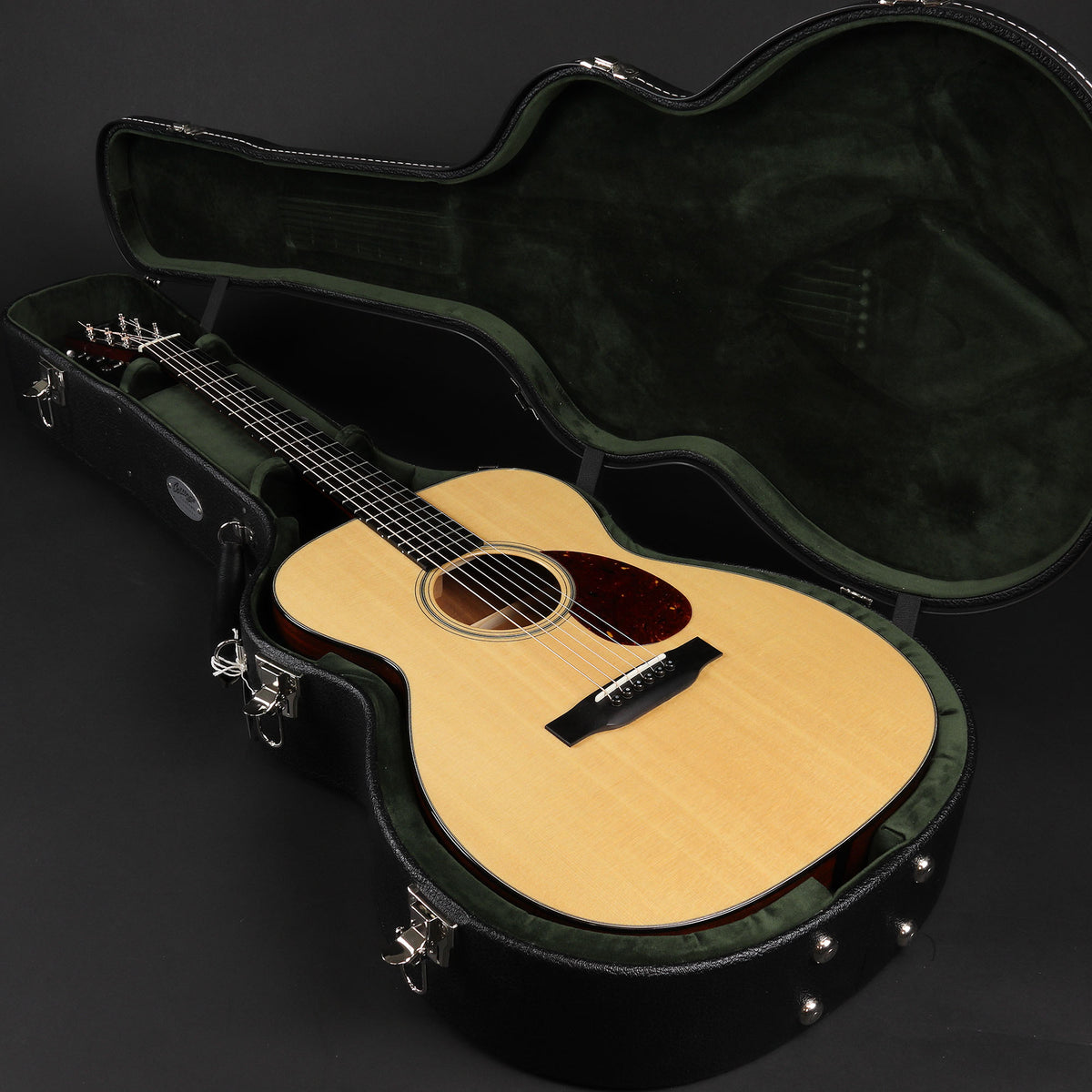 Collings OM1 Sitka/Mahogany (Pre-owned) – Mak's Guitars