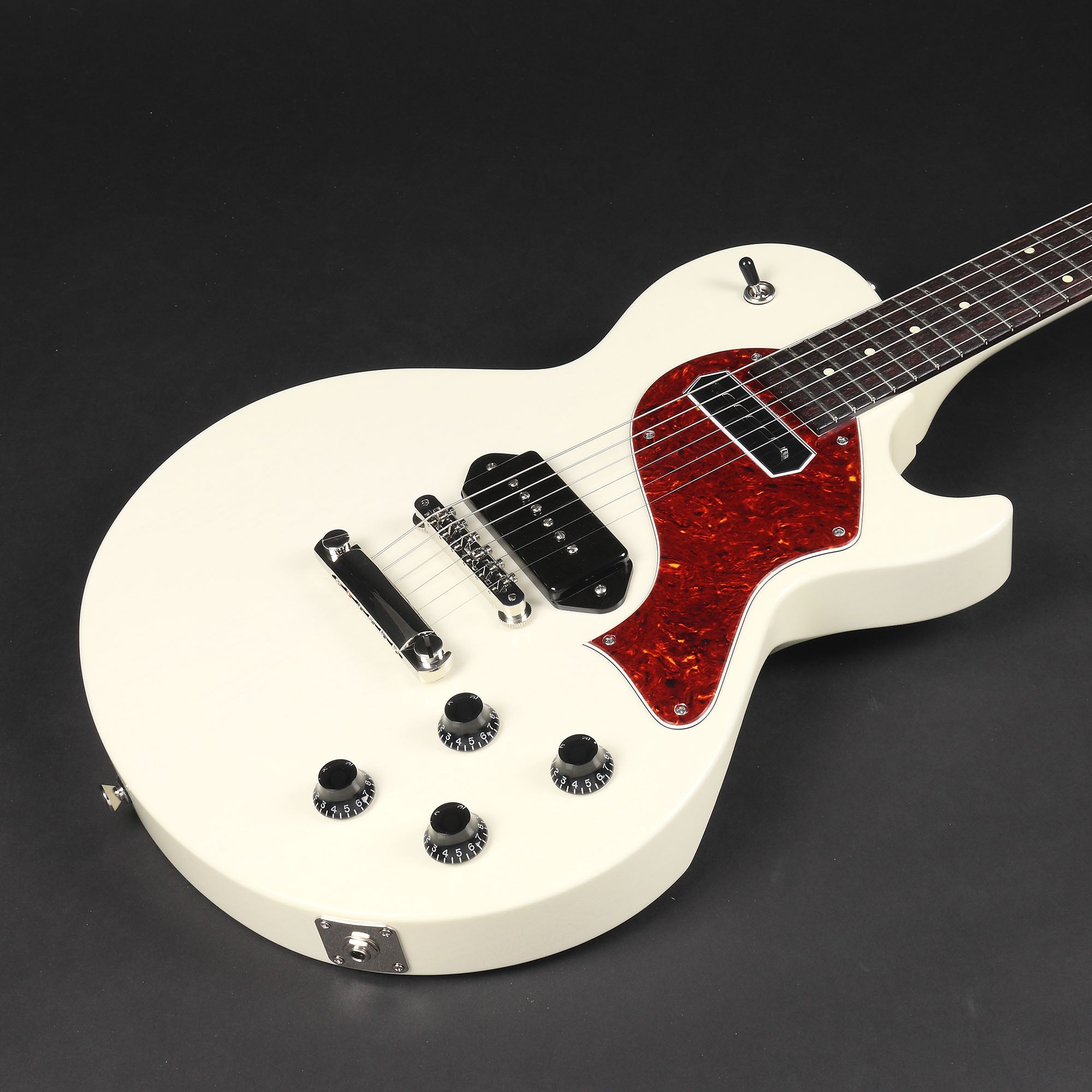 Collings 290 Vintage White/Charlie Christian Pickup – Mak's Guitars