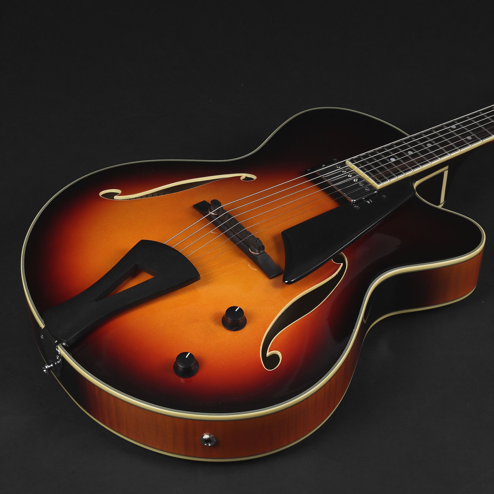 Comins GCS-16-1 Autumn Burst #118252 – Mak's Guitars