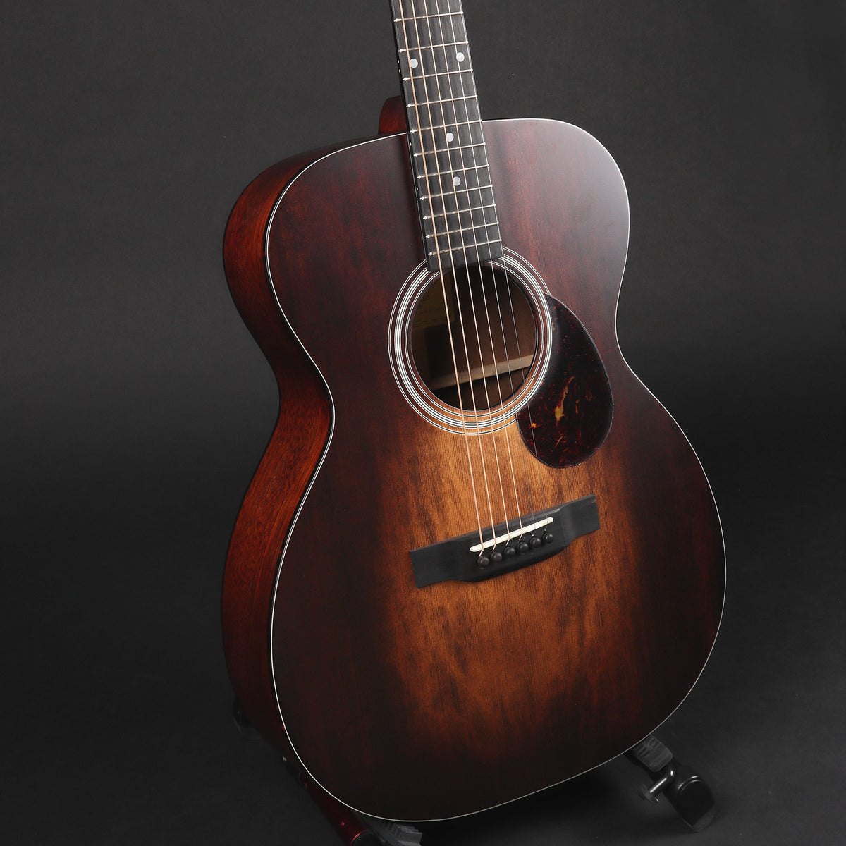 Eastman E1OM Classic – Mak's Guitars