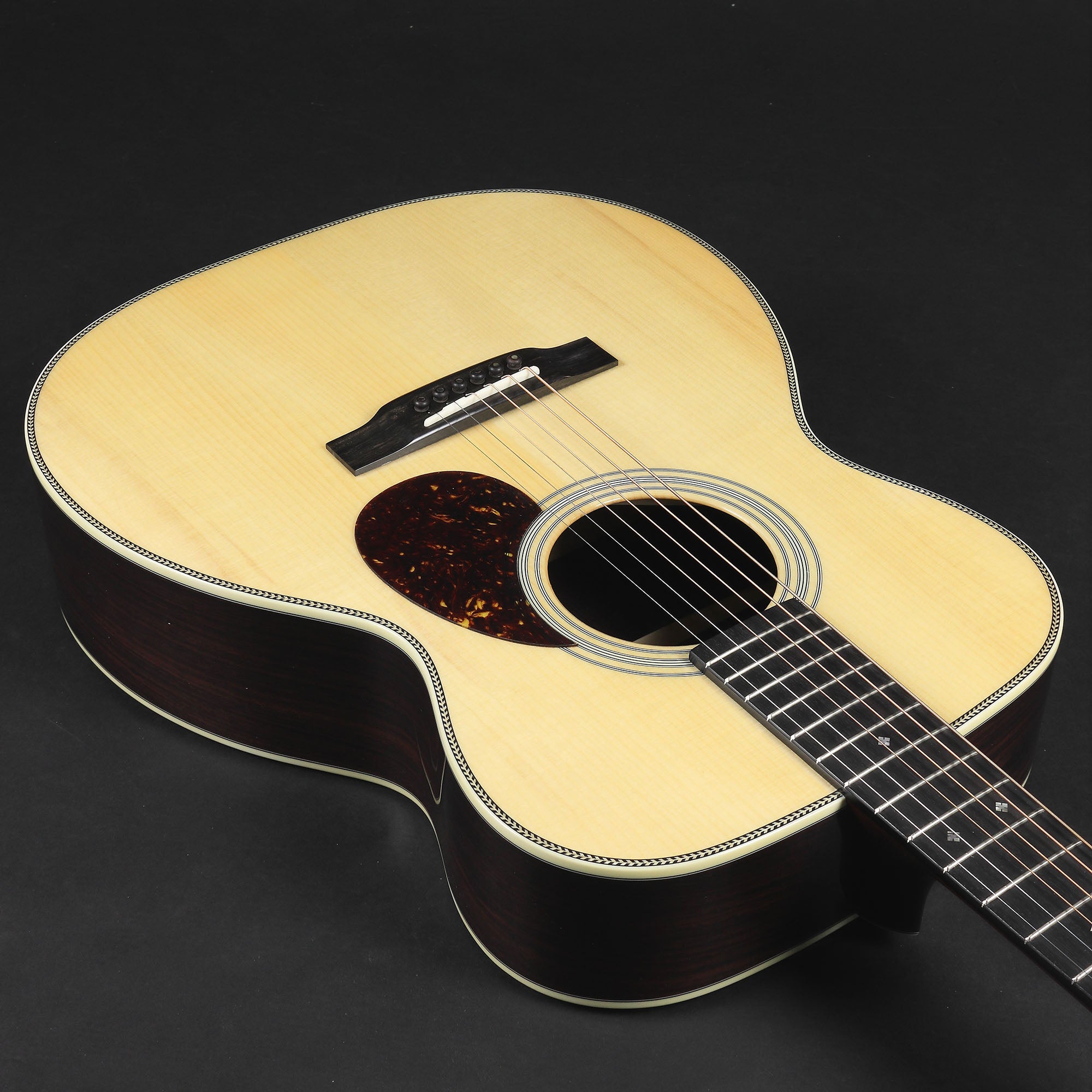 Eastman E20OM Adirondack/Rosewood Orchestra Model #6336 – Mak's Guitars