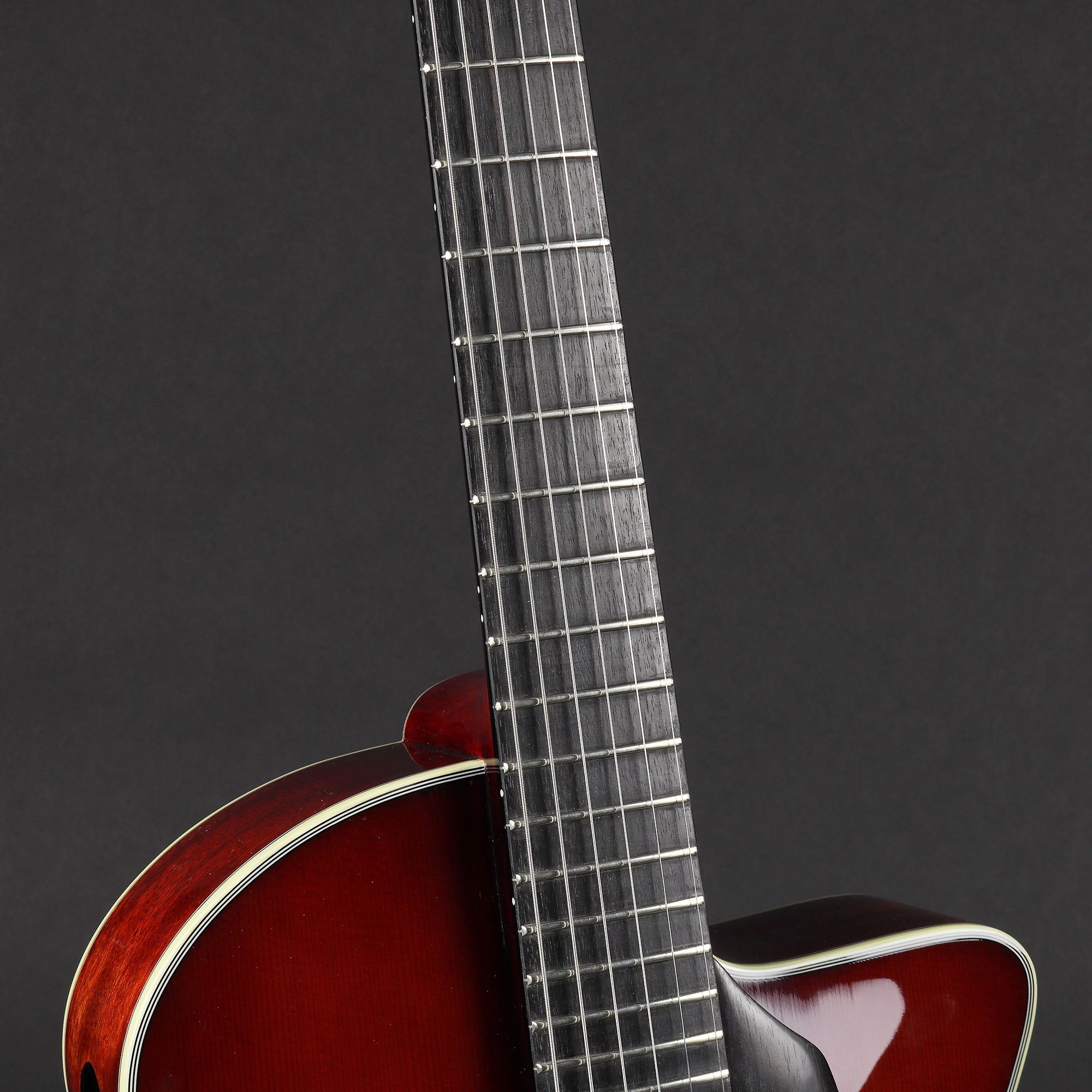 Eastman FV680CE Frank Vignola Signature Archtop - Goldburst – Mak's Guitars