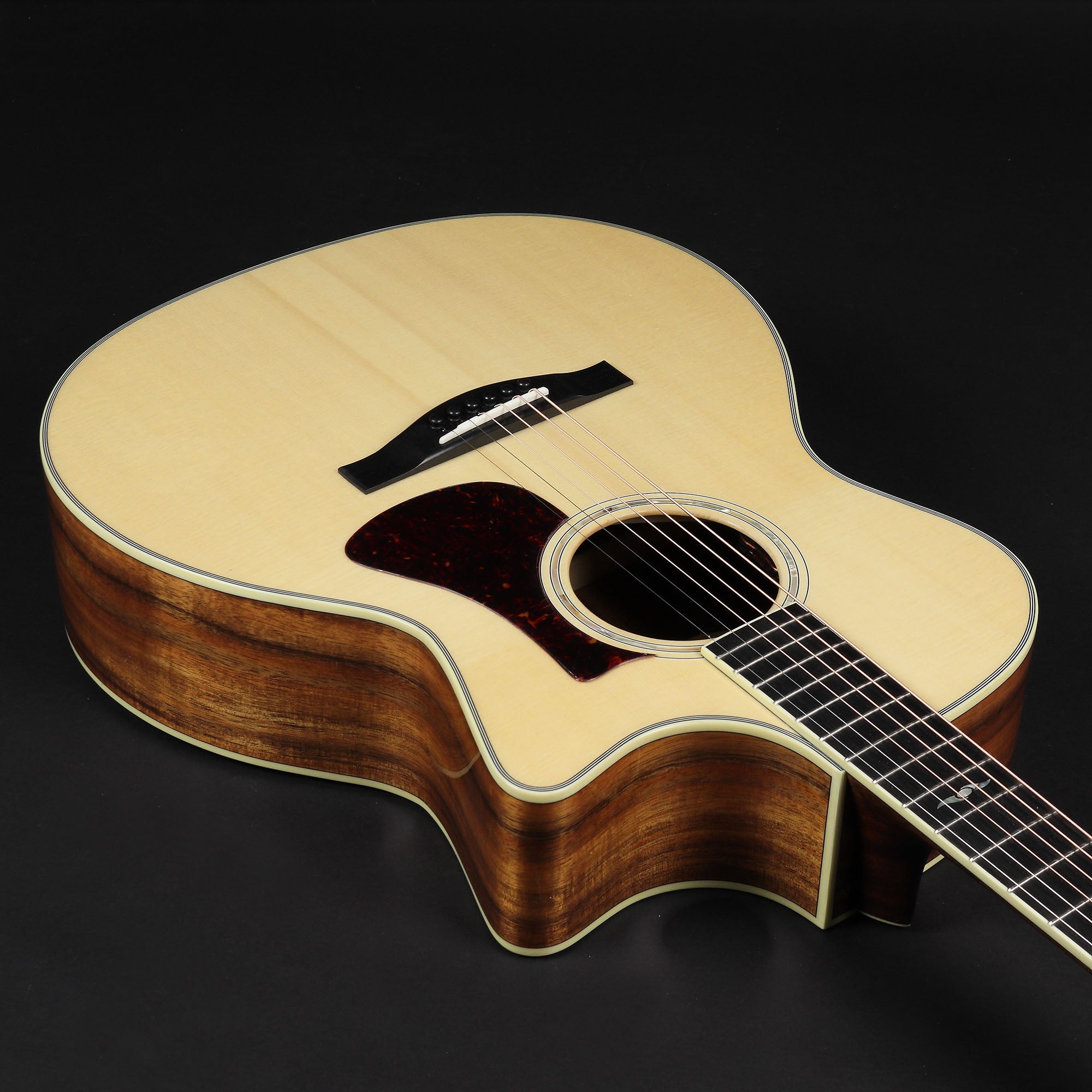 Eastman AC422CE-LTD-KOA Grand Auditorium #5937 – Mak's Guitars