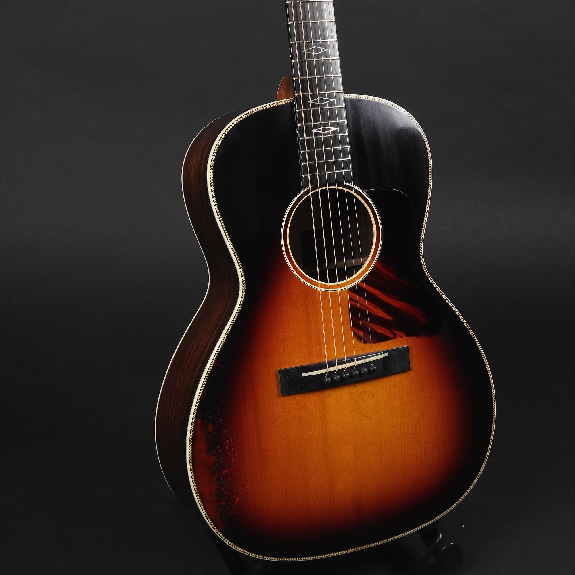 Eastman E20OOSS/v-SB Antique Sunburst #0005 – Mak's Guitars