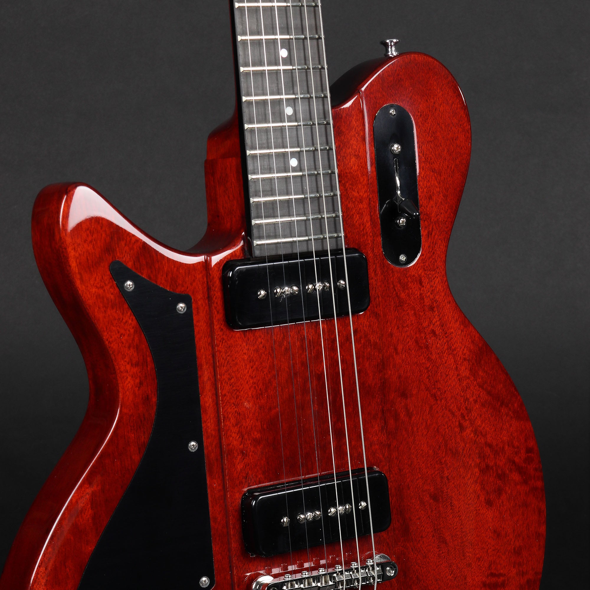 Eastman Left-Handed Juliet P-90 - Vintage Red #0222 – Mak's Guitars