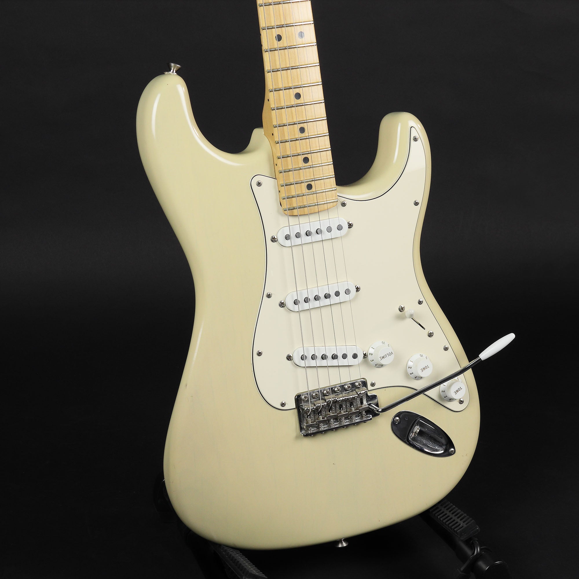 2003 Fender Highway One Stratocaster - Honey Blonde (Pre-owned) – Mak's ...