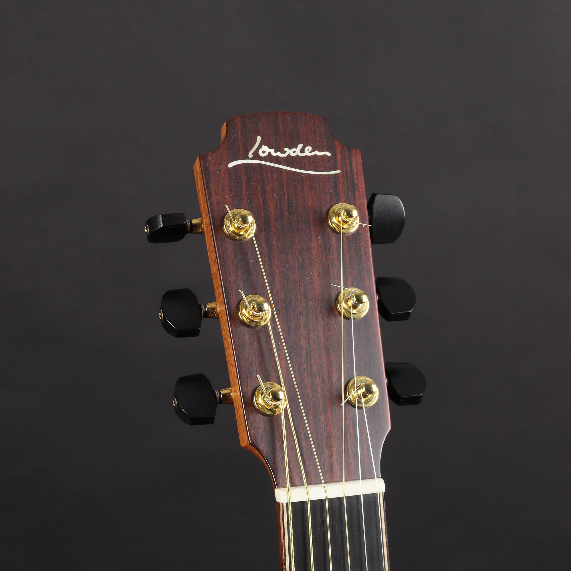 Lowden F23 Cedar/Walnut (Pre-owned) – Mak's Guitars