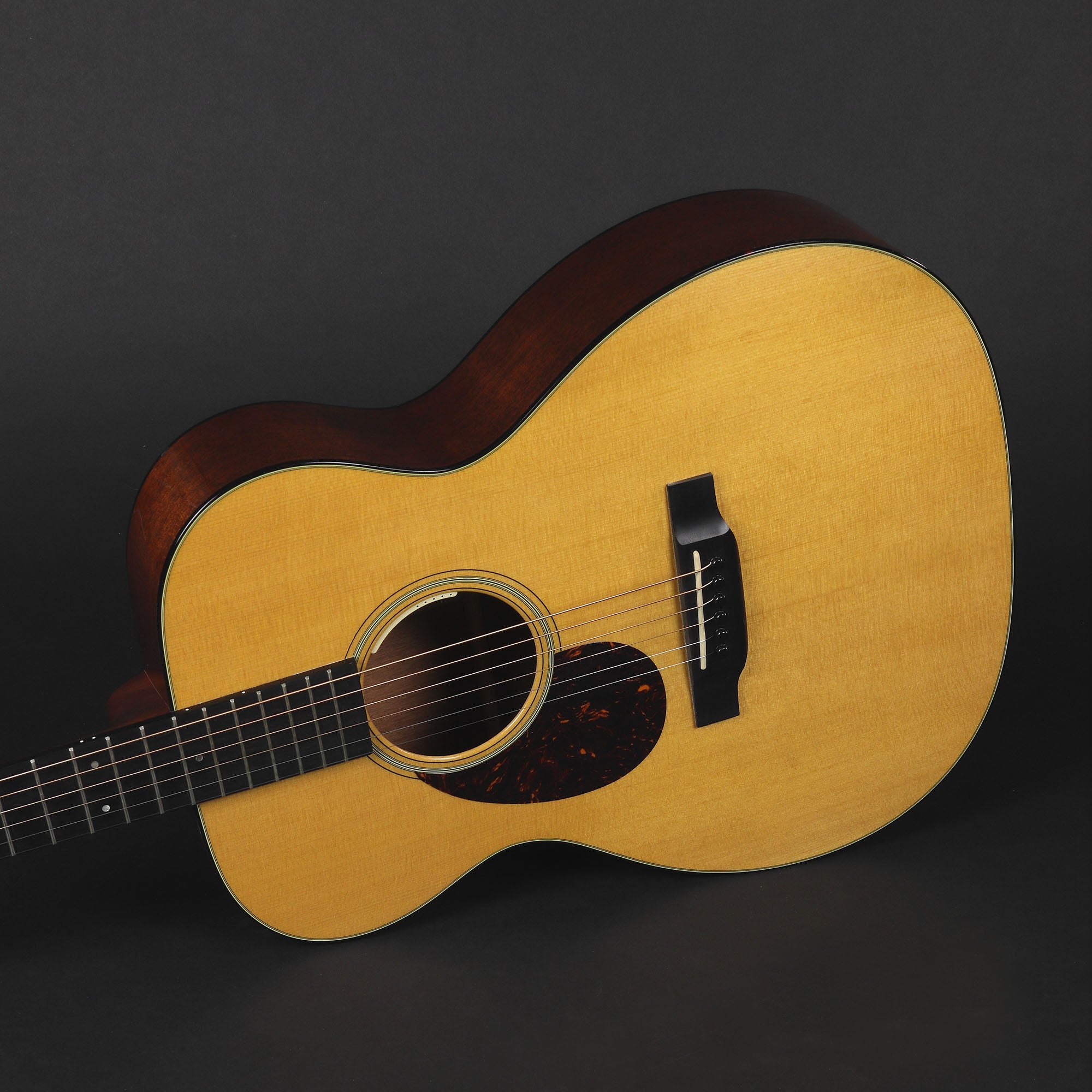 2017 Left-handed Martin OM18e (Pre-owned) – Mak's Guitars