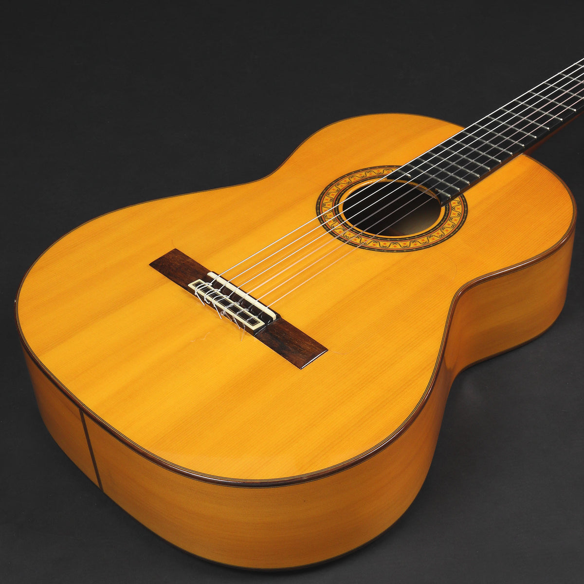 Raimundo Model 145 Flamenco Guitar (Pre-owned) – Mak's Guitars