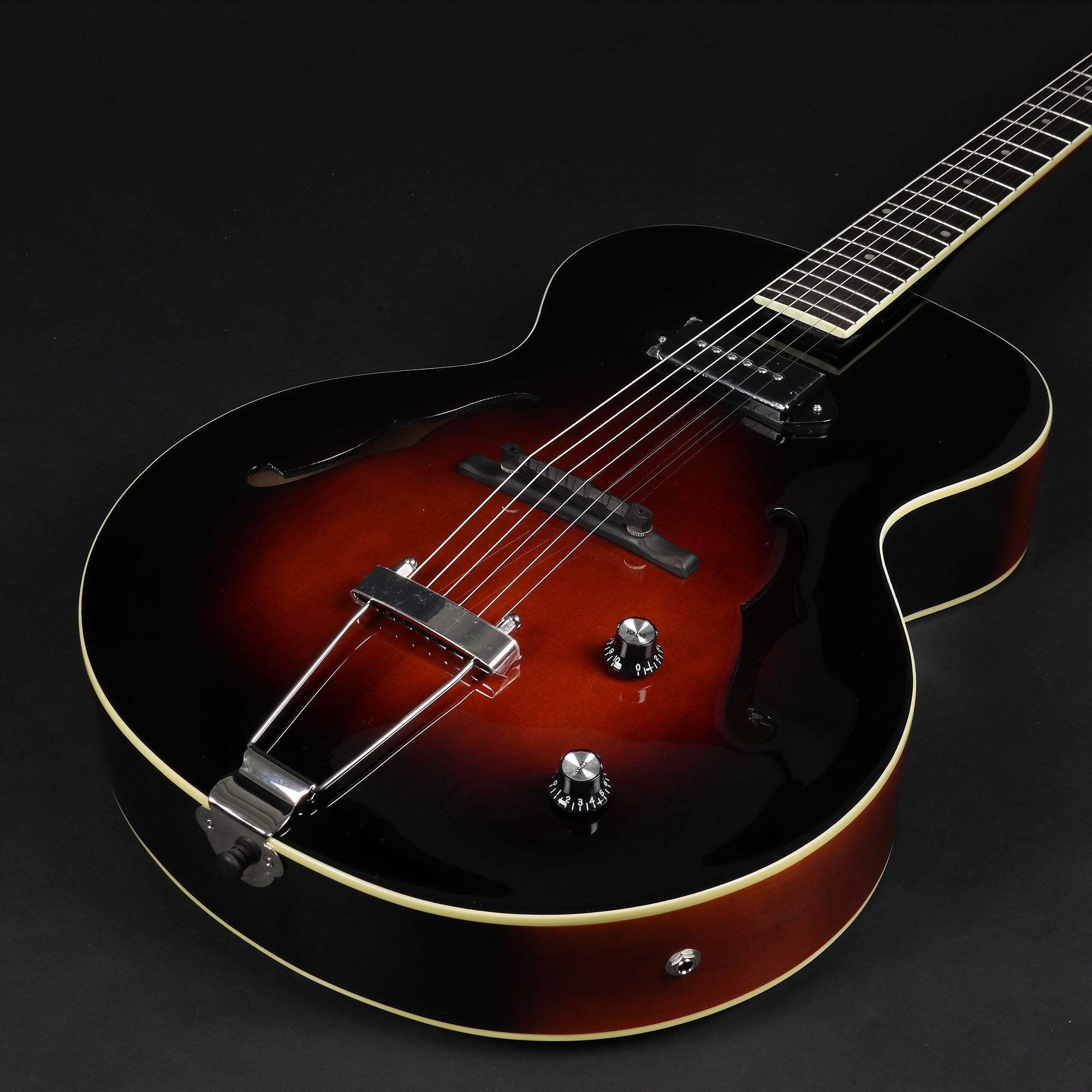 Sigma ATA-100E Archtop – Mak's Guitars