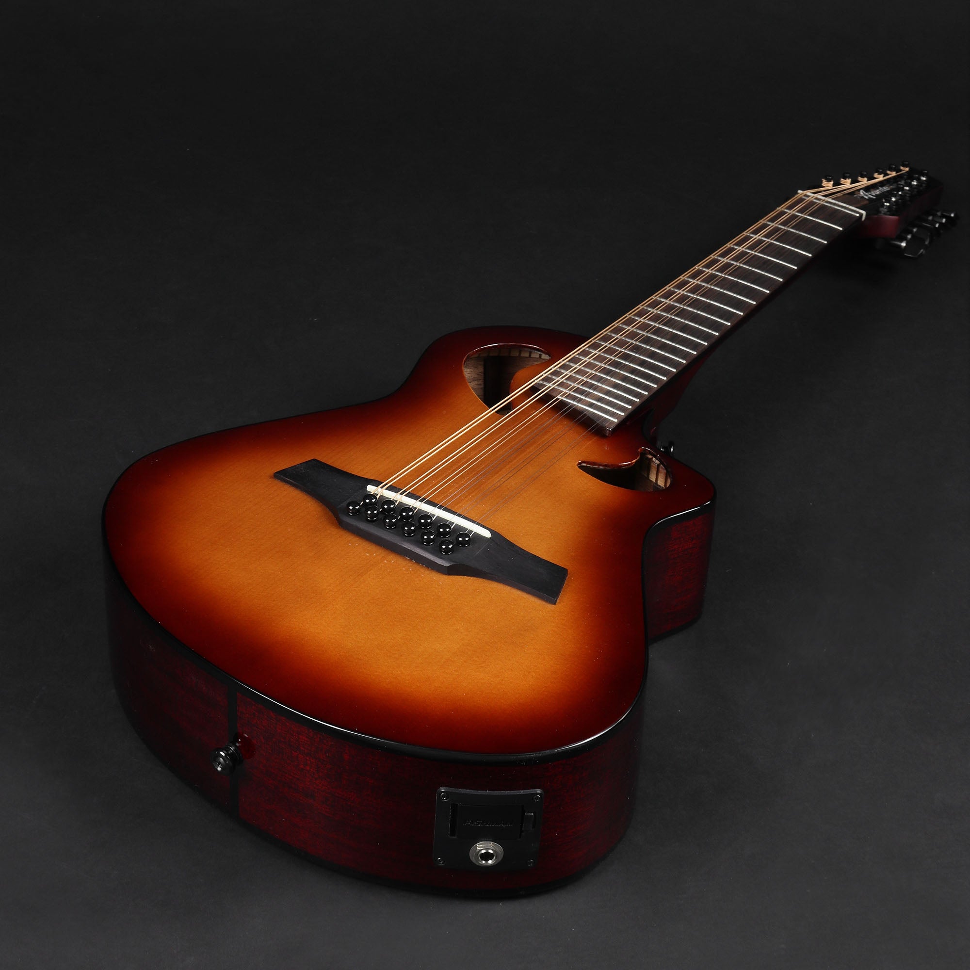 Veillette Avante Gryphon 12-String - Sunburst – Mak's Guitars