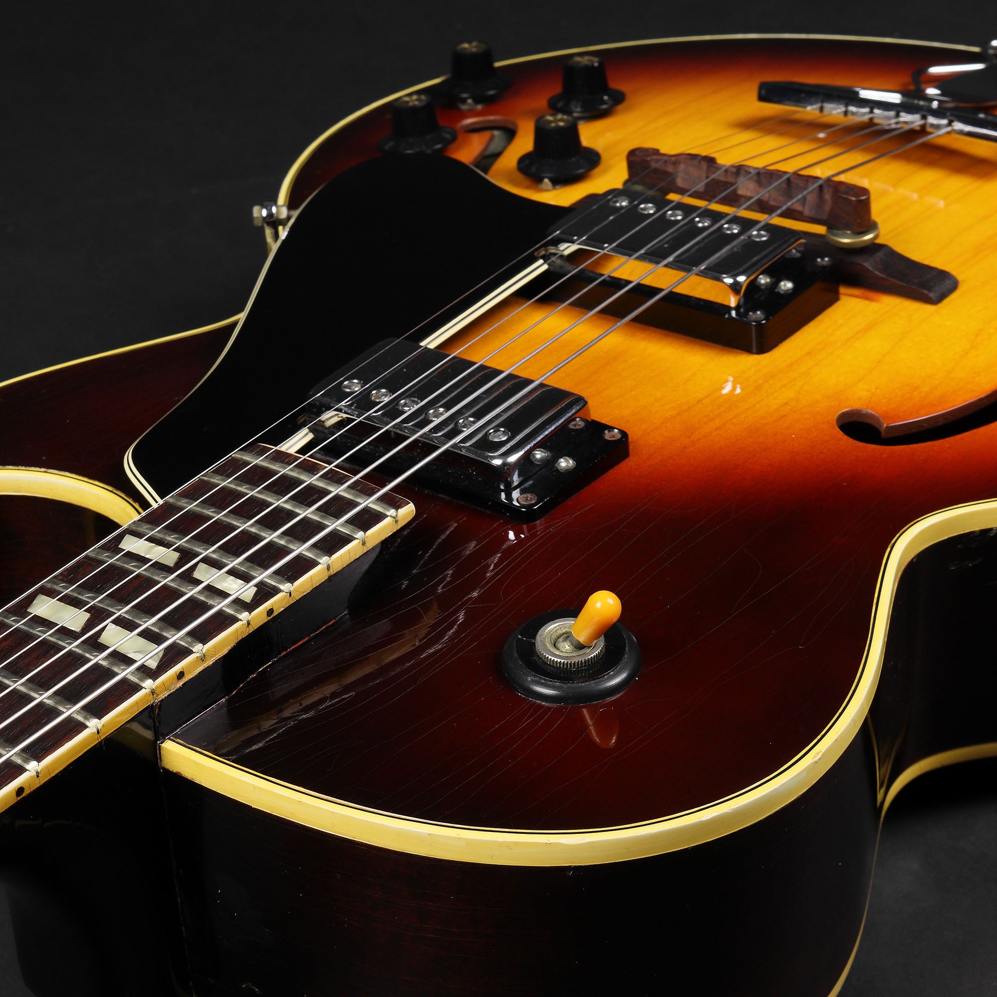 1969 Gibson ES-175 Sunburst – Mak's Guitars