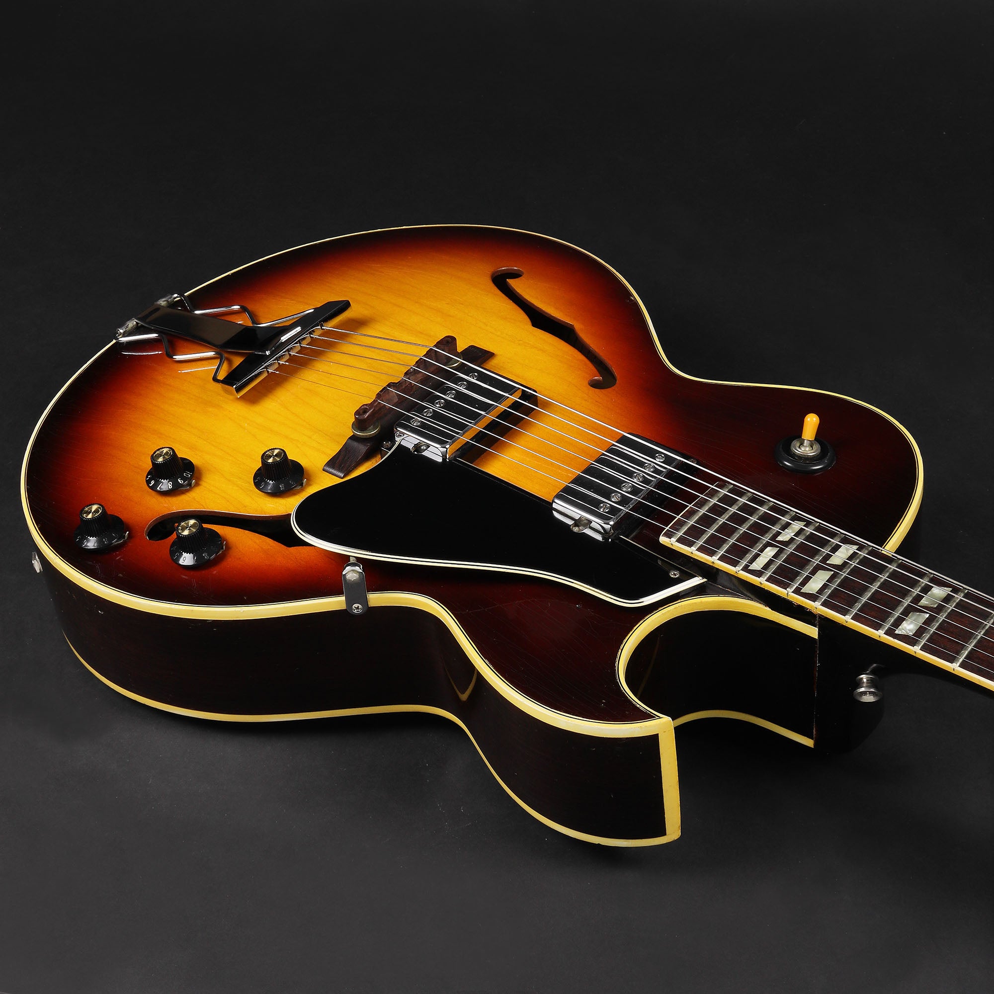 1969 Gibson ES-175 Sunburst – Mak's Guitars