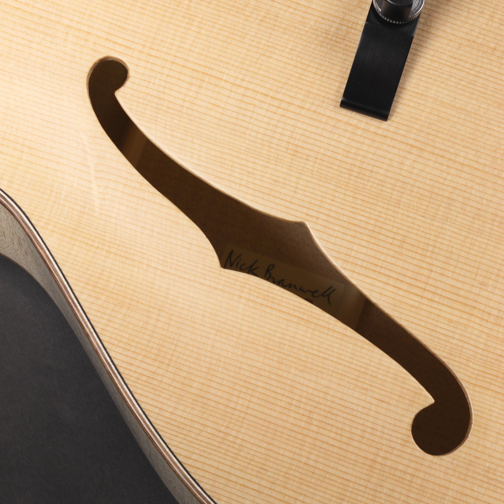 Nick Branwell 16" Archtop – Mak's Guitars