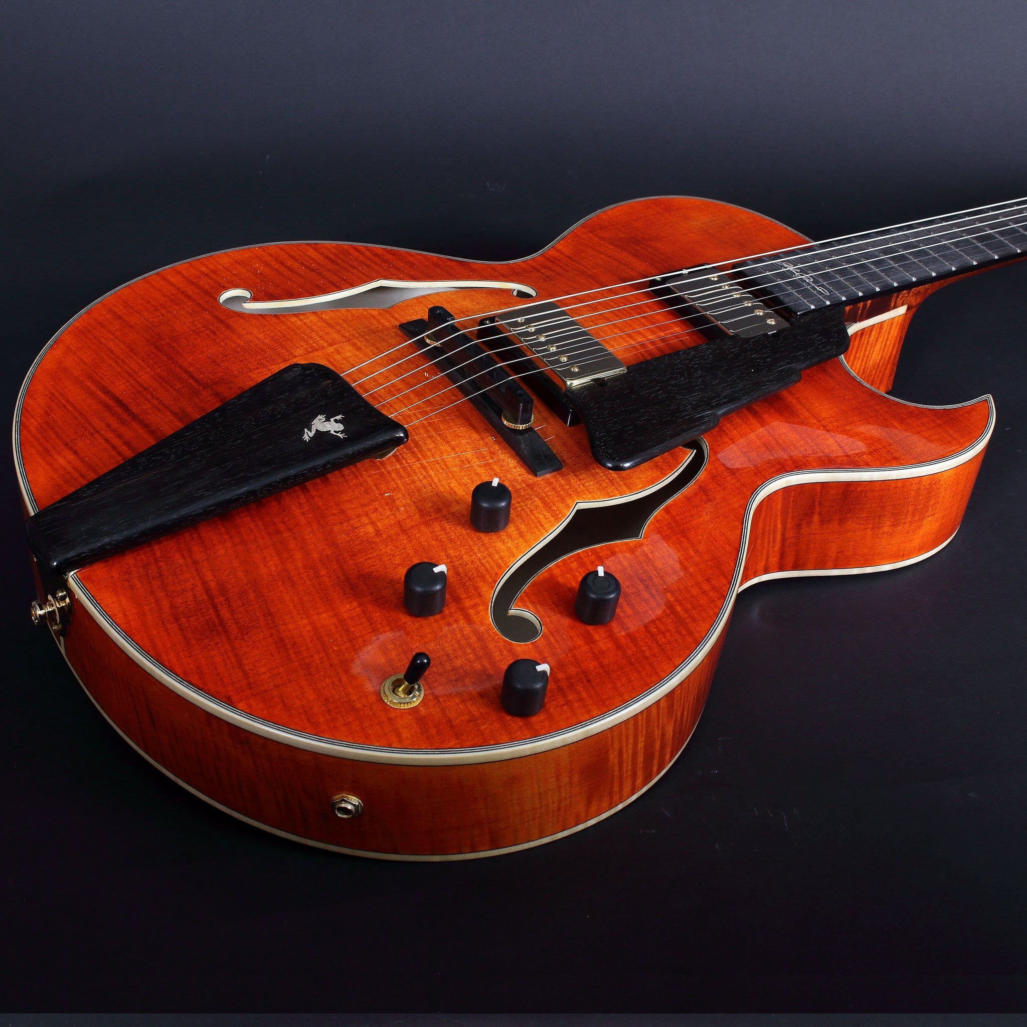 Eastman AR380CE-HB John Pisano Signature – Mak's Guitars