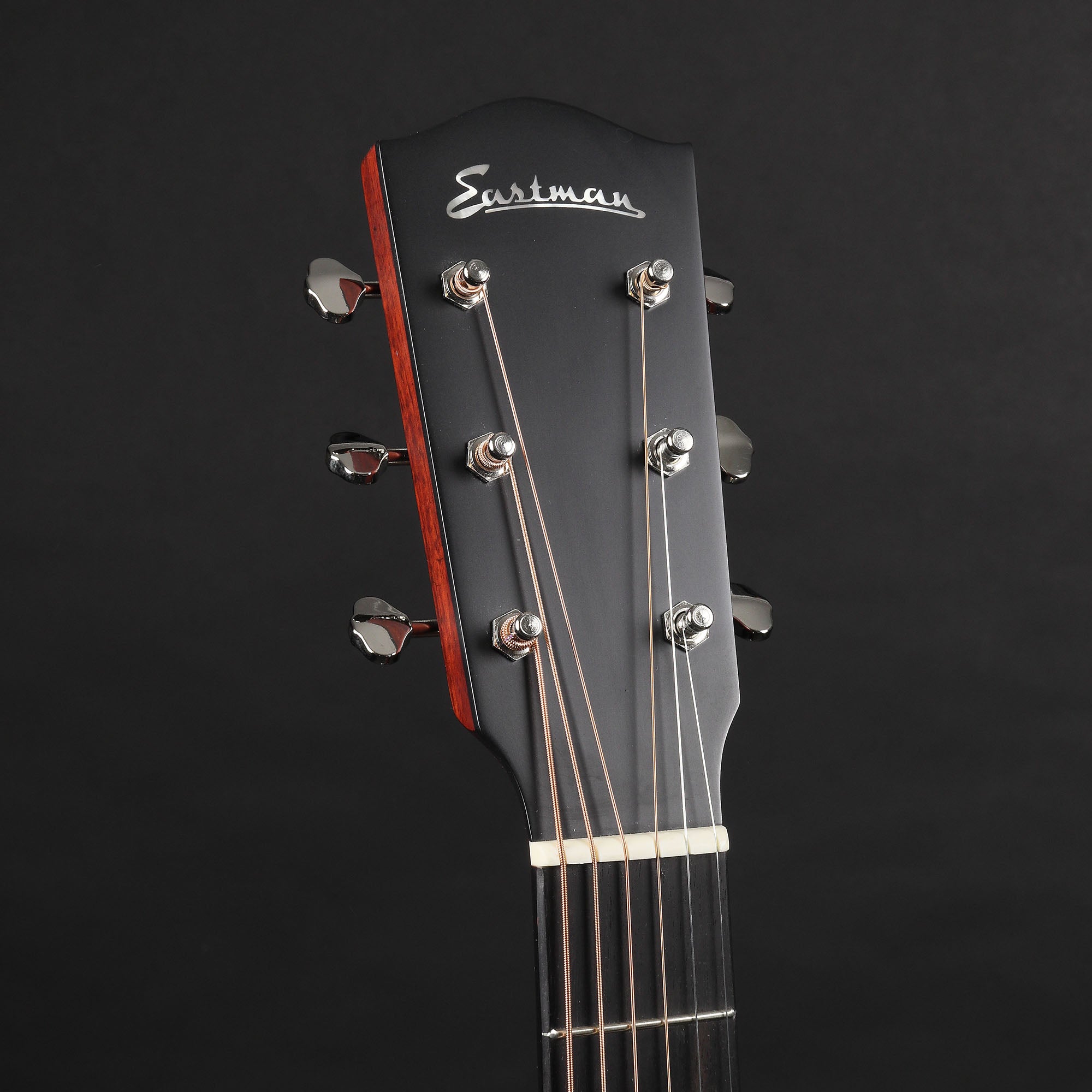Eastman E10SS Slope Shoulder Dreadnought #4258 – Mak's Guitars