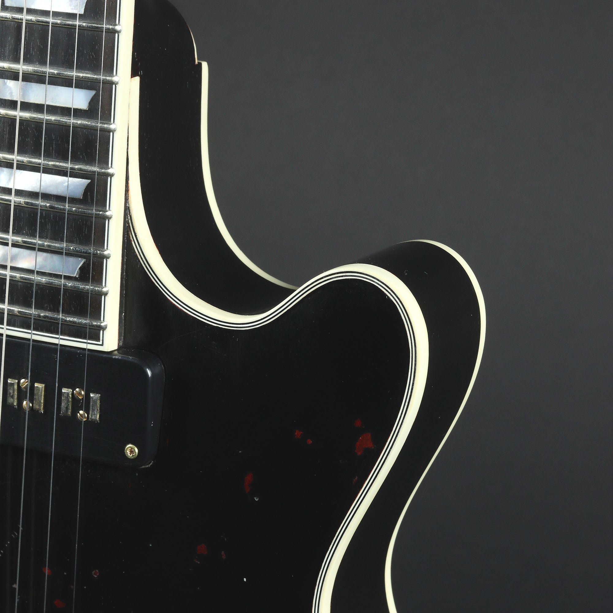 Eastman SB54/v-Ltd Edition Antique Black Varnish – Mak's Guitars