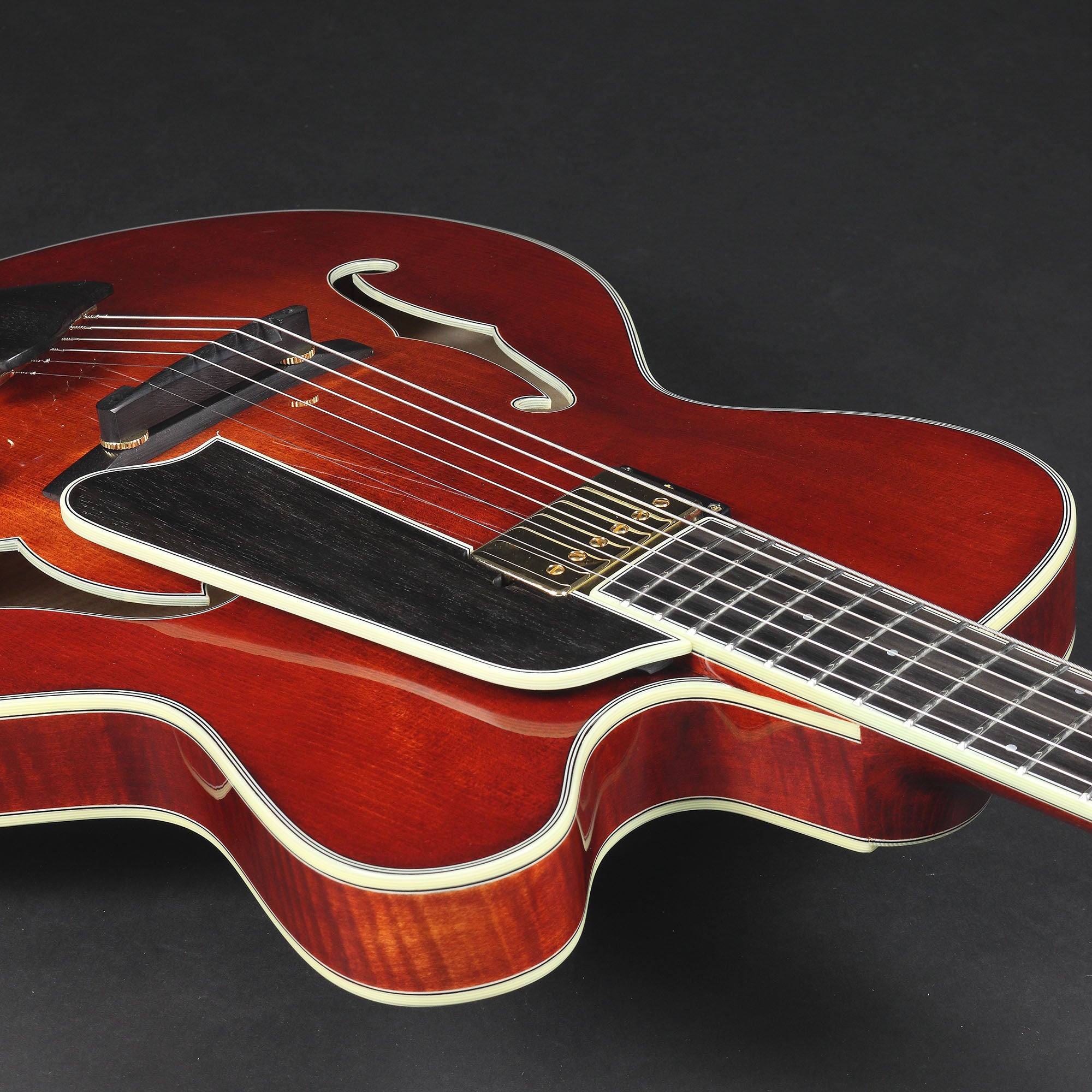 Eastman T146SM 16" Hollow Body Archtop - Classic #1189 – Mak's Guitars