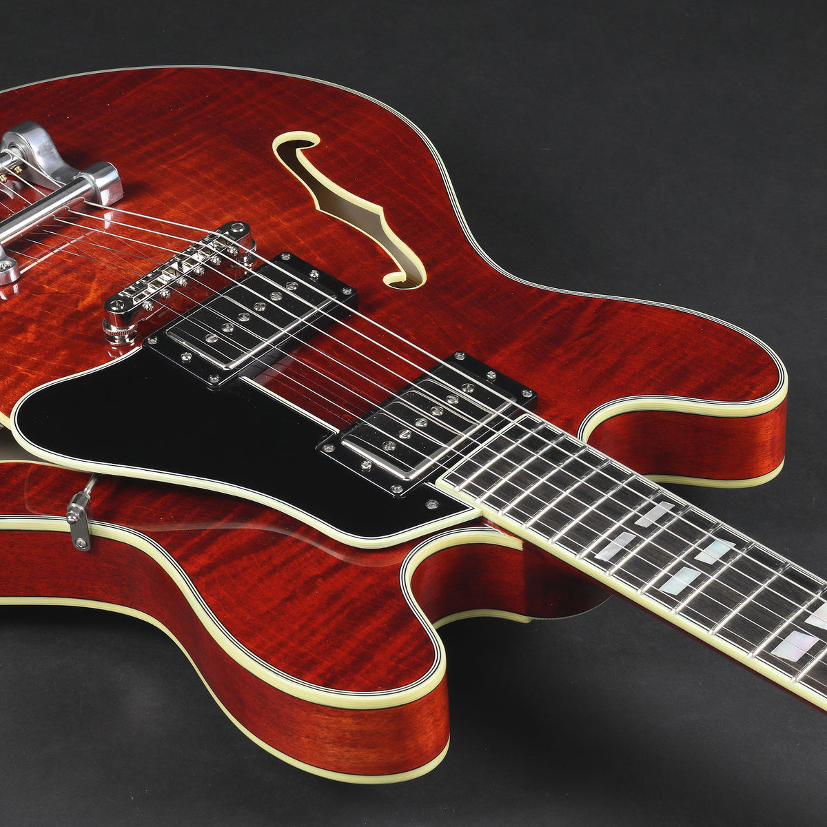 Eastman T486B Thinline w/Bigsby - Classic – Mak's Guitars